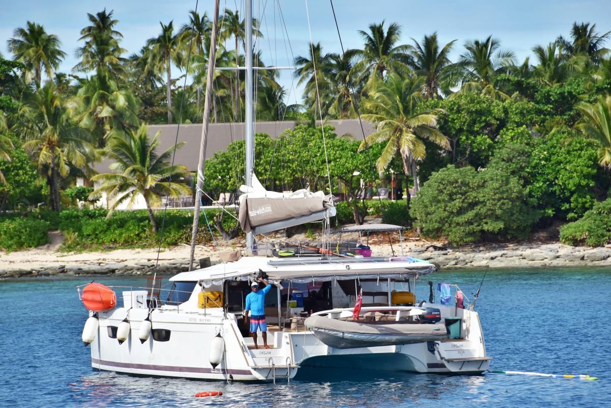 Fiji Transport Guide: 20 Best Ways to Get Around Fiji 🛳️ [2025]