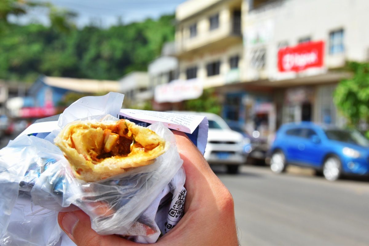 Traditional Fijian Food: 20 Foods to Try in Fiji 🥥