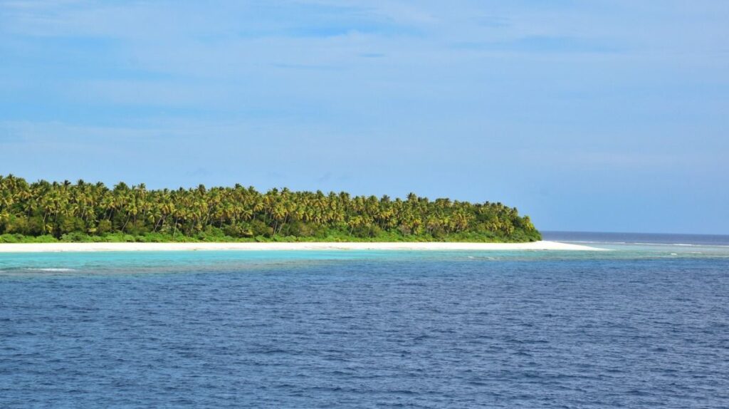 The Complete Travel Guide to the Lau Islands 🏝️ [2026] - Fiji Pocket Guide